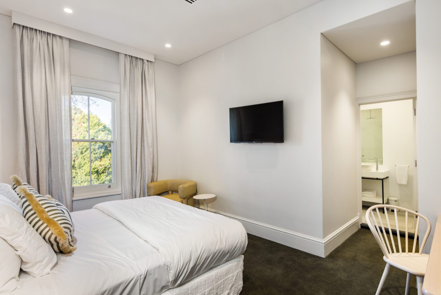 Accommodation - The Stirling Hotel